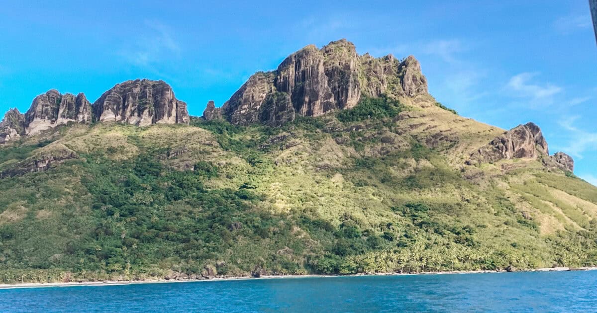 Exploring Fiji: A Comprehensive Guide to Yasawa Islands Ferry - SALTY SARAH